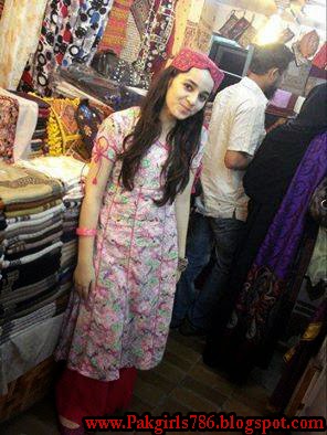 Most Beautiful Pakistani And Indian Desi Girls Faces (20 Photos)