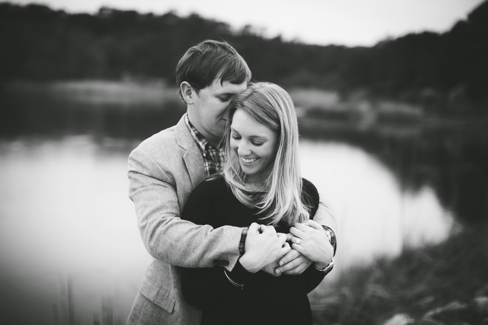 A Sweet Simple Southern Life: Wedding Wednesday: Engagement Photo's