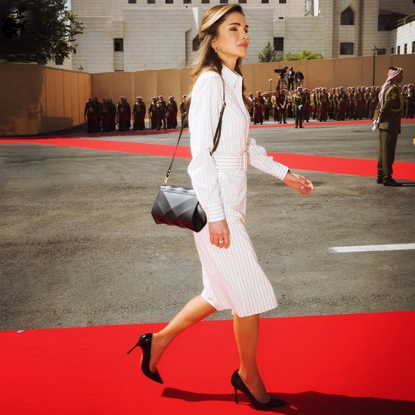 Queen Rania attended the opening of Jordanian parliament