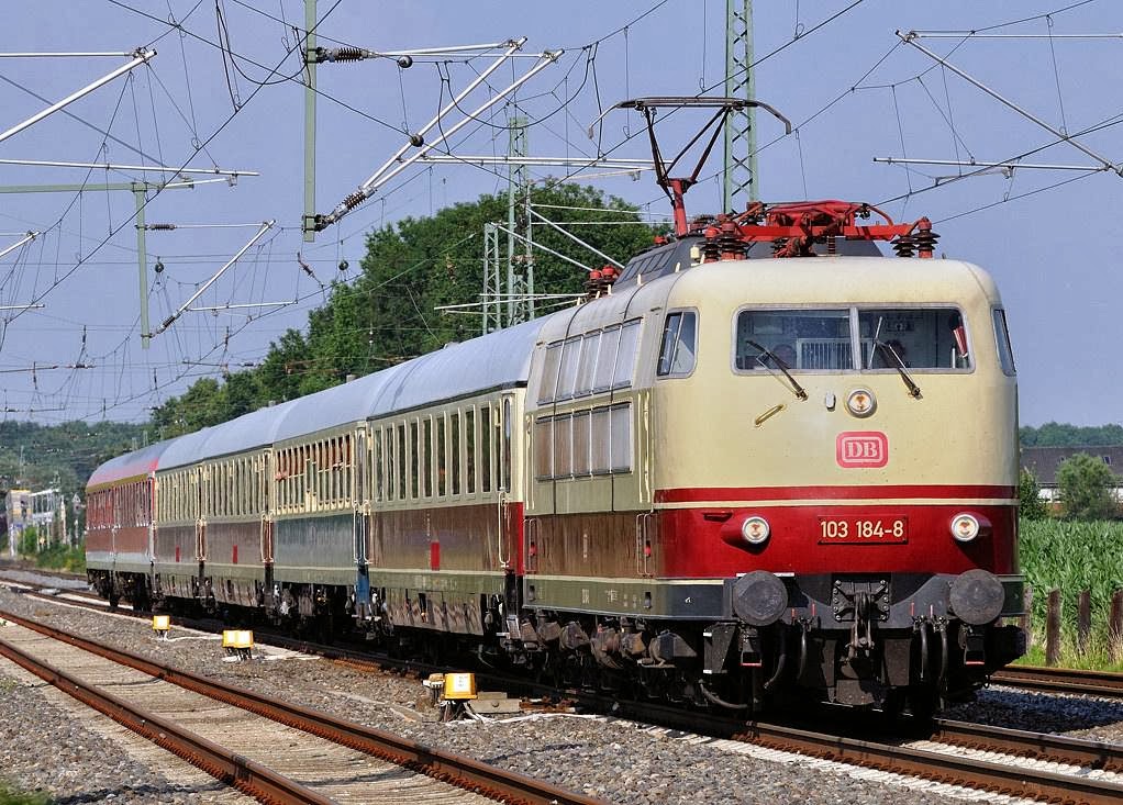 Historia e "historias" blog: DB 103, una excepcional locomotora.