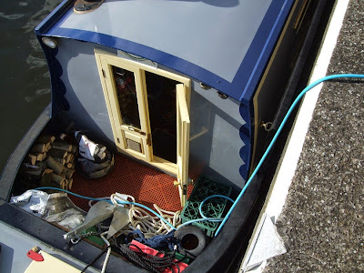 Halfie: The persistence of duckweed, and up, down and up Newark Nether Lock