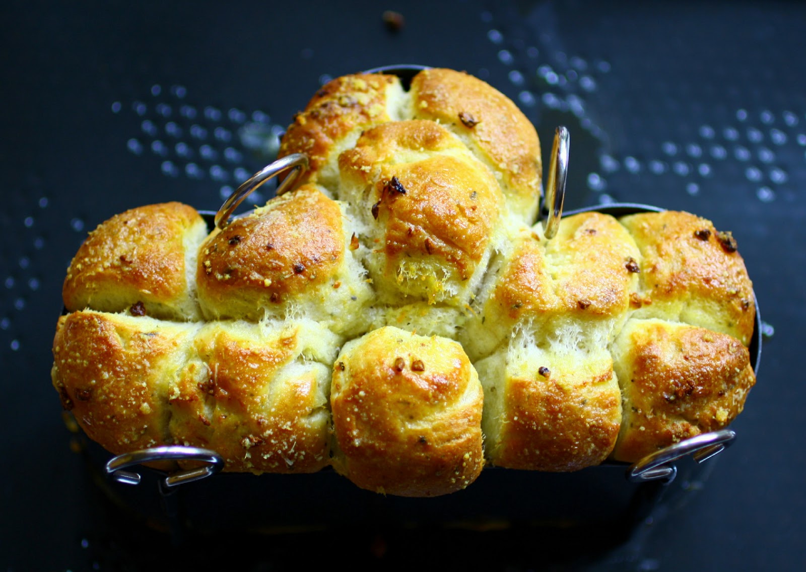 Magic Baking Tin Review