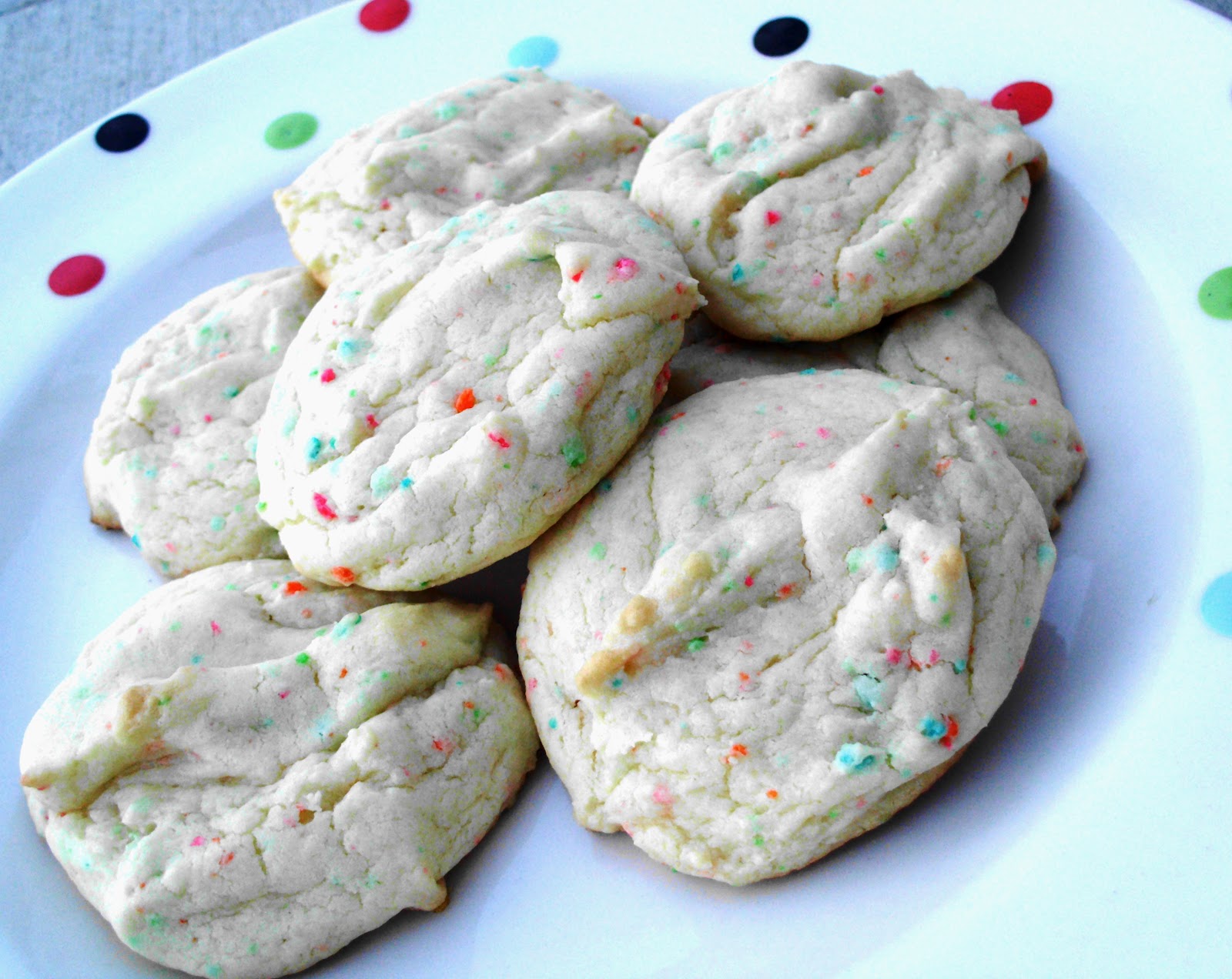 The Nummy Little Blog: Cake Batter Cookies