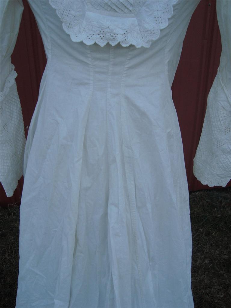 All The Pretty Dresses: Natural Form Tea Gown!