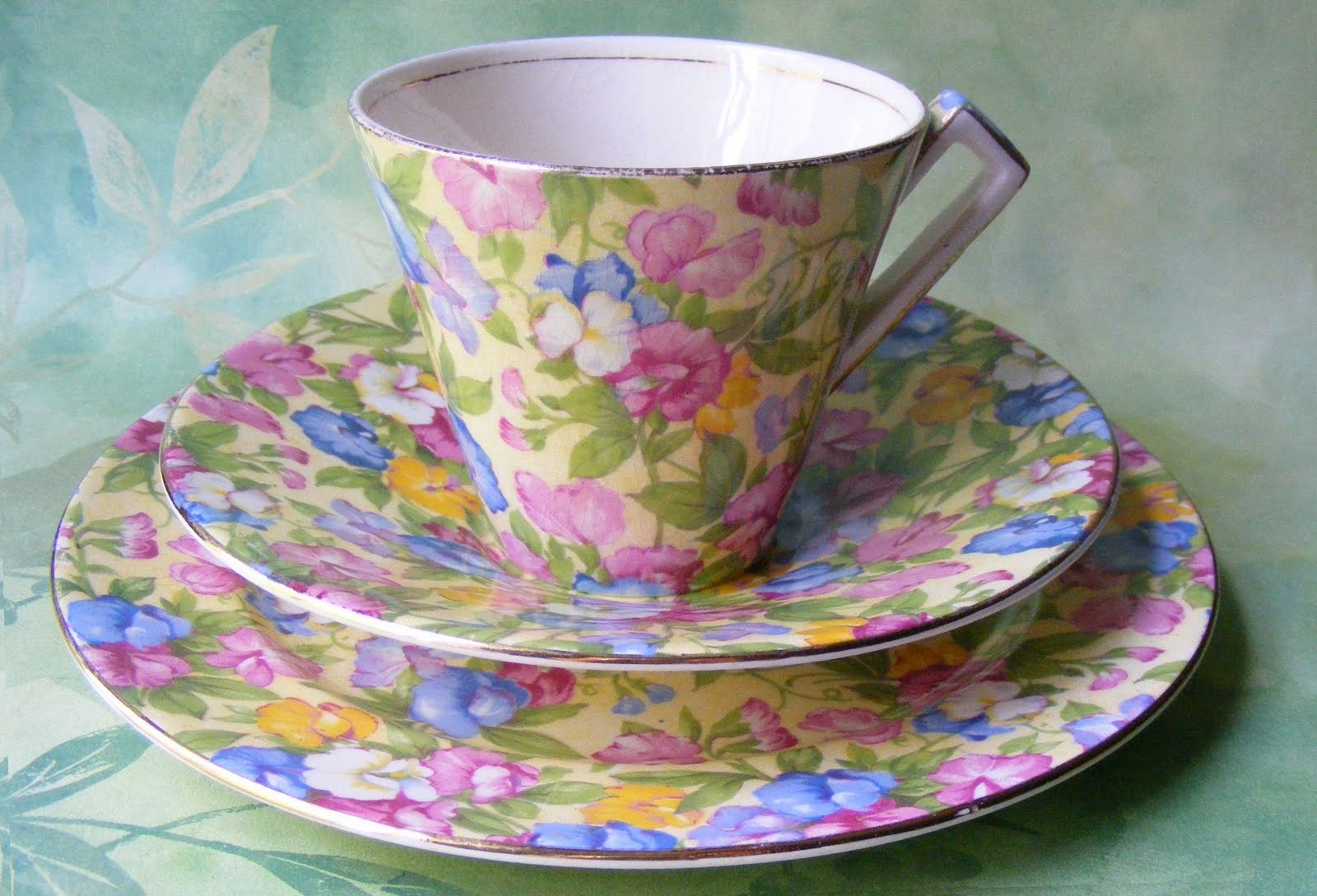 The Chintz Tea Cup: Sweet Pea Tea!