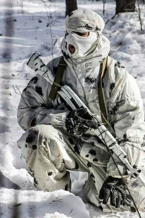 Russian Spetsnaz soldier during a winter training, 2013. | WEAPONS FREE