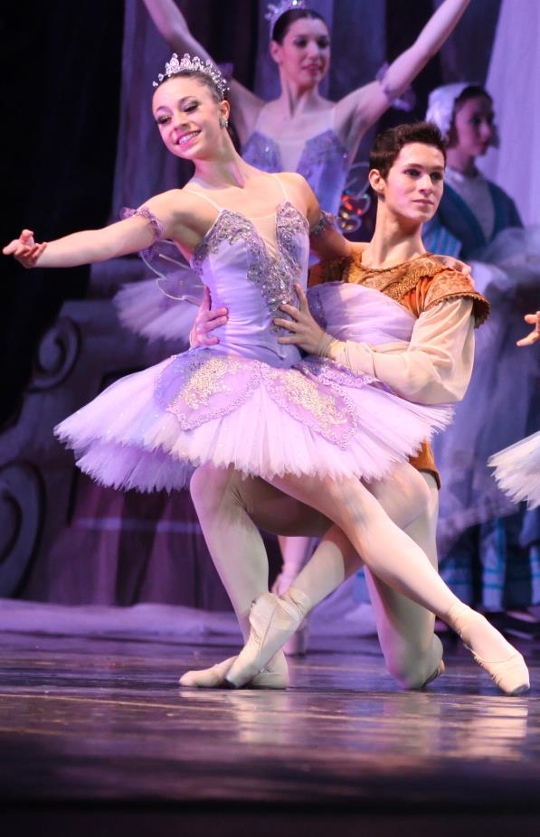 Thamires França: Larissa Luna - Ballet Adriana Assaf