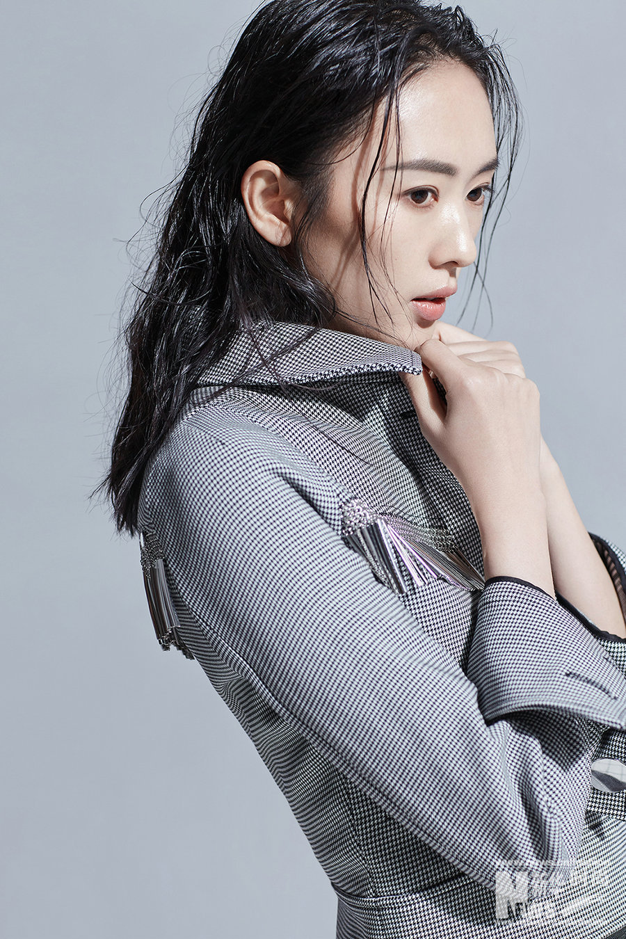 China Entertainment News: Tong Yao poses for photo shoot