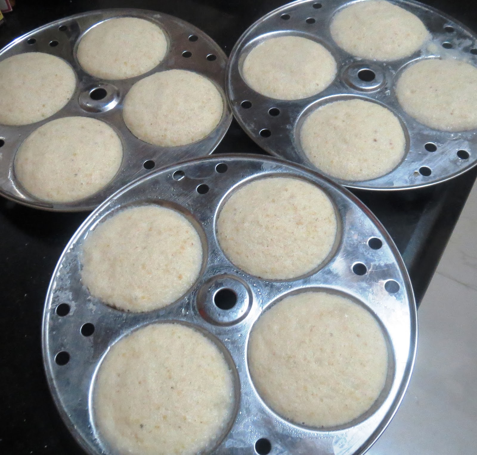 ಅಡಿಗೆ - Adige: Navane - Urd Idlies .- (Foxtail Millet)