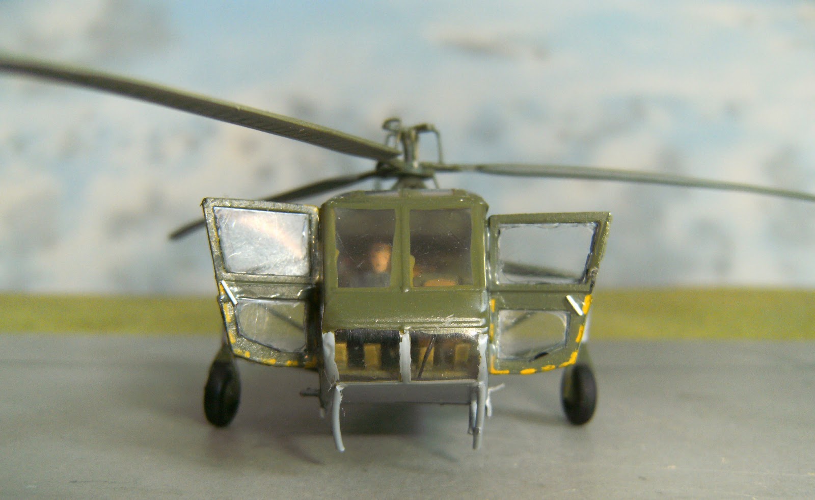 Happyscale-Modellbau: Sikorsky R-4 Hoverfly - aeromodell resin-kit 1/72