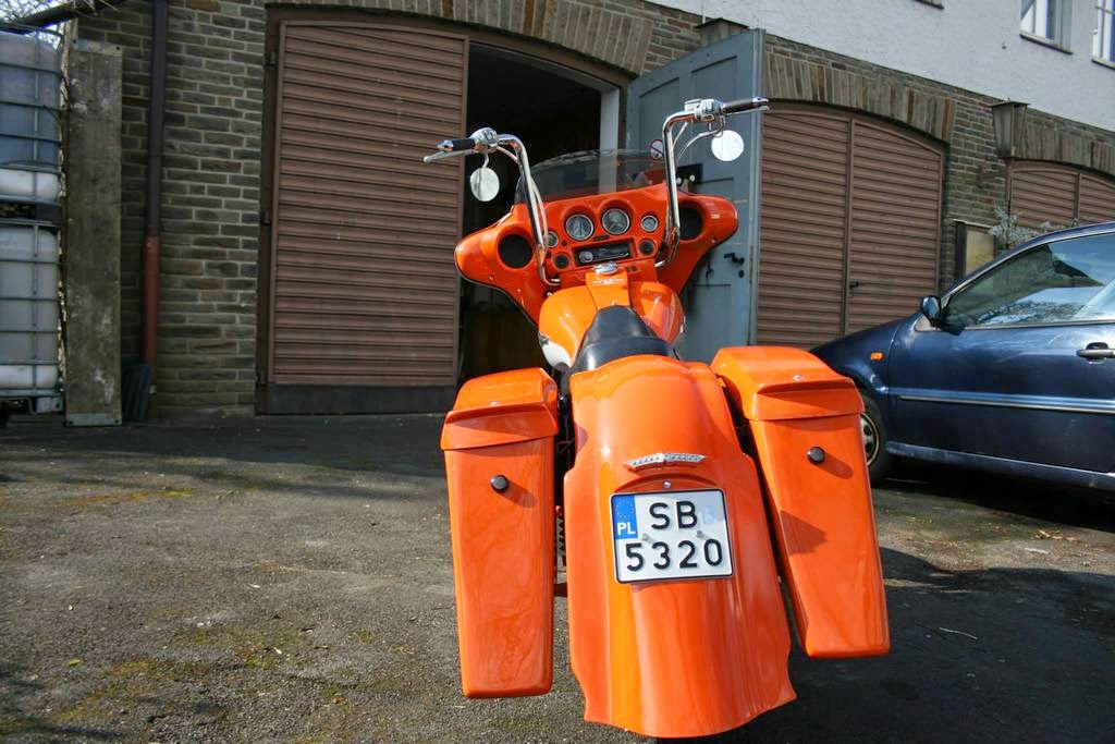 Retro Custom Garage: 2014 - Orange Bagger