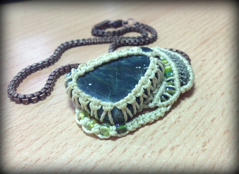 Dabu's Macrame Creations: Wrap a Stone