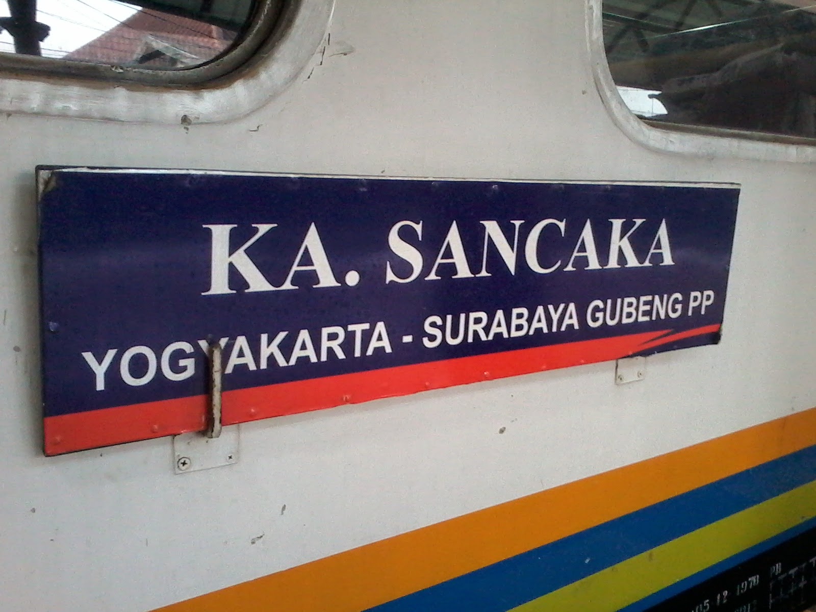 Kereta Api Indonesia: Kabin Kereta Sancaka Kelas Bisnis