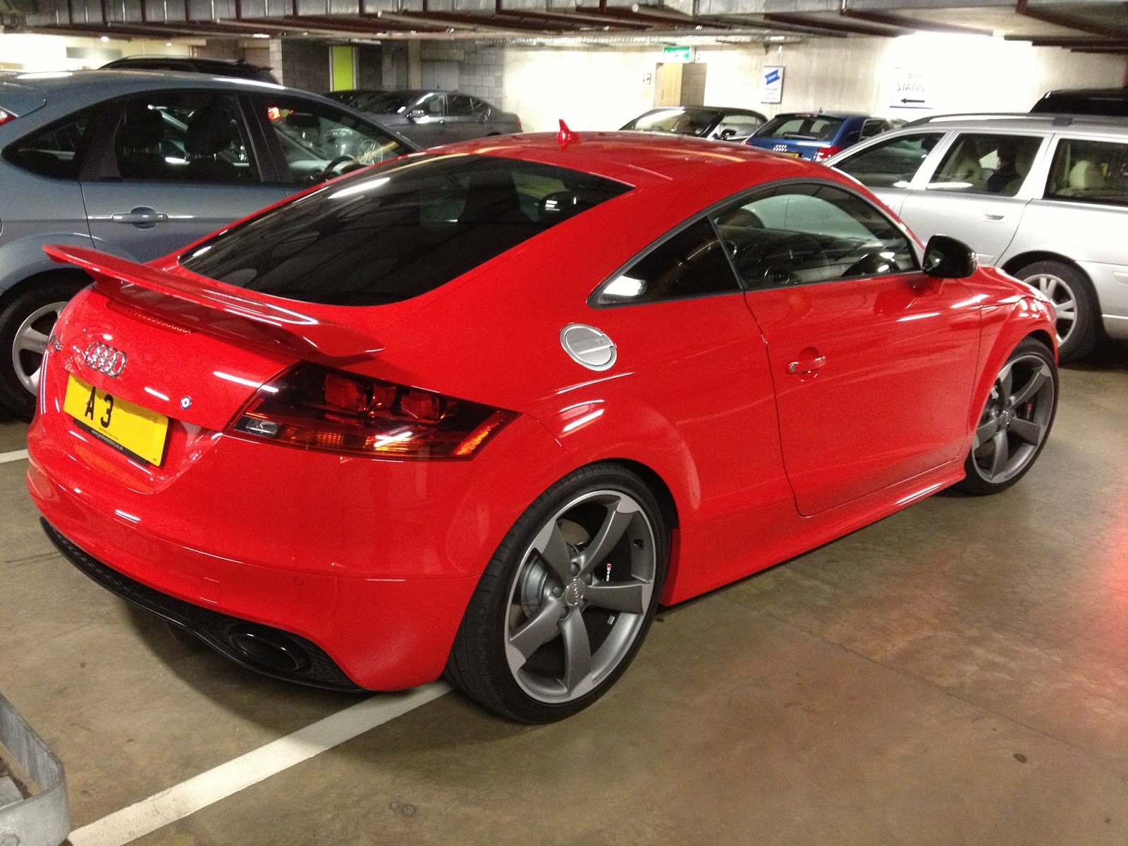 Dream Car Spotter: Audi TT-RS Red
