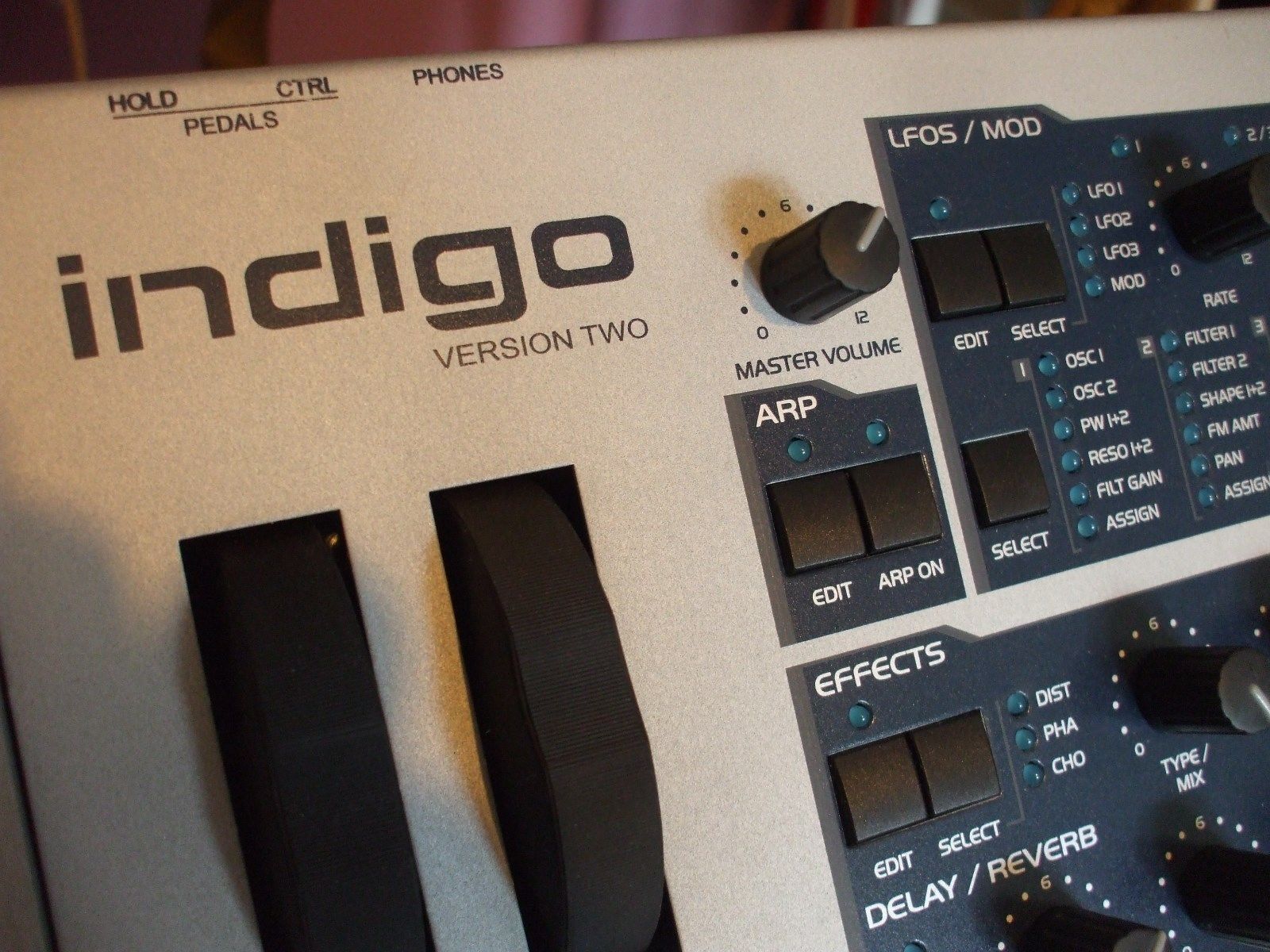 MATRIXSYNTH: ACCESS VIRUS INDIGO 2 SYNTHESIZER