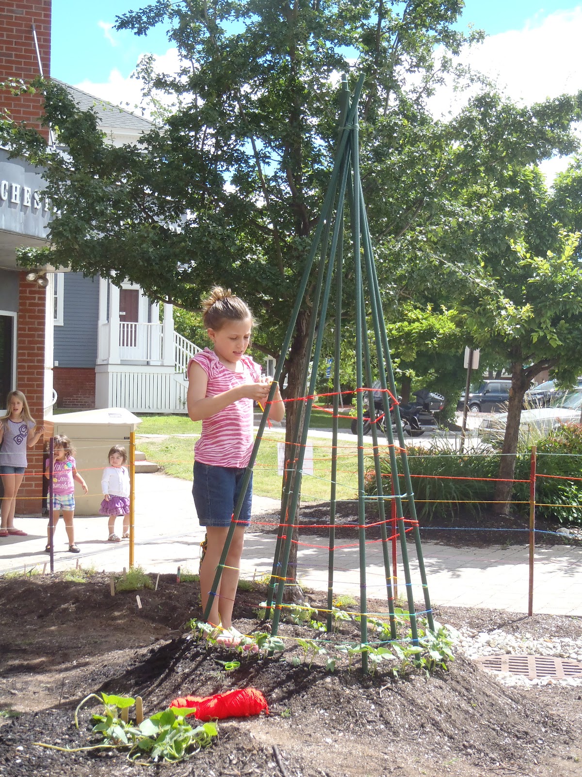 Cultivating Kids: Cultivating Kids in the Garden!