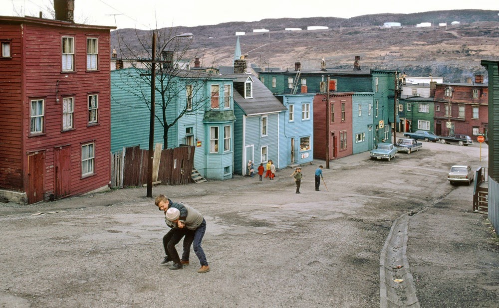 Wonderful Color Photographs Document Street Scenes From Between the ...