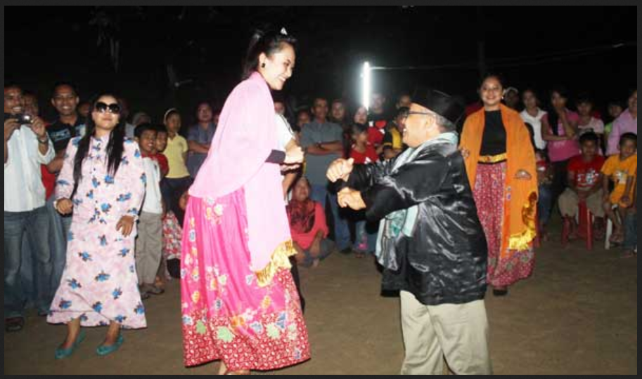 Randai Kuantan - Seni Budaya Orang Kuantan Singingi - RiauMagz