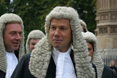 LAWAK : Peguam Yang Materialistik | ! AJM Info