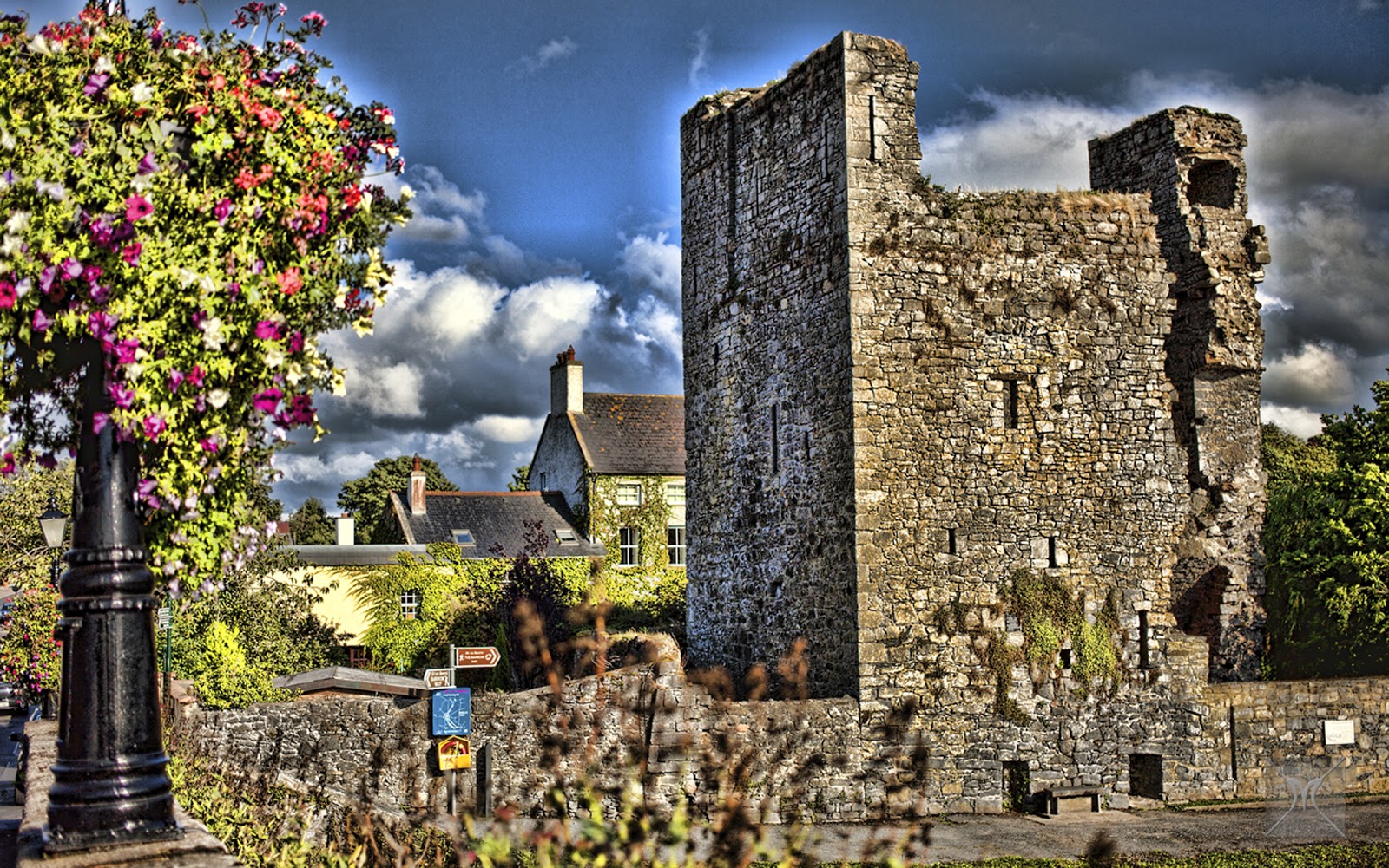 Discover Ireland: Leighlinbridge Oldest functional bridge in Europe