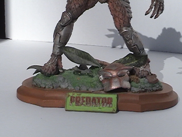 Middle Earth Collectors: Pre-Built Model Kits Available!