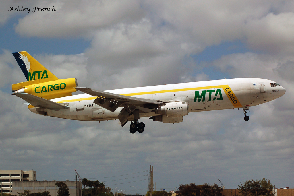 Ashley French Aviation Photography: Spotting Trips 2010