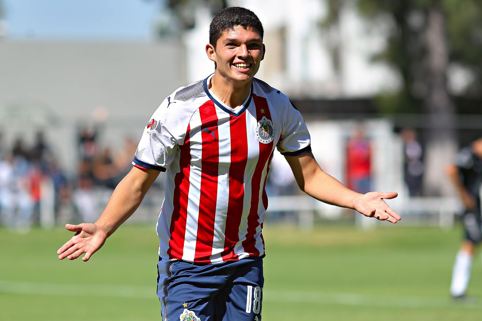 JJ MACÍAS ESPERA QUE CHIVAS LE DÉ OPORTUNIDAD A 'CHEVY' MARTÍNEZ ...