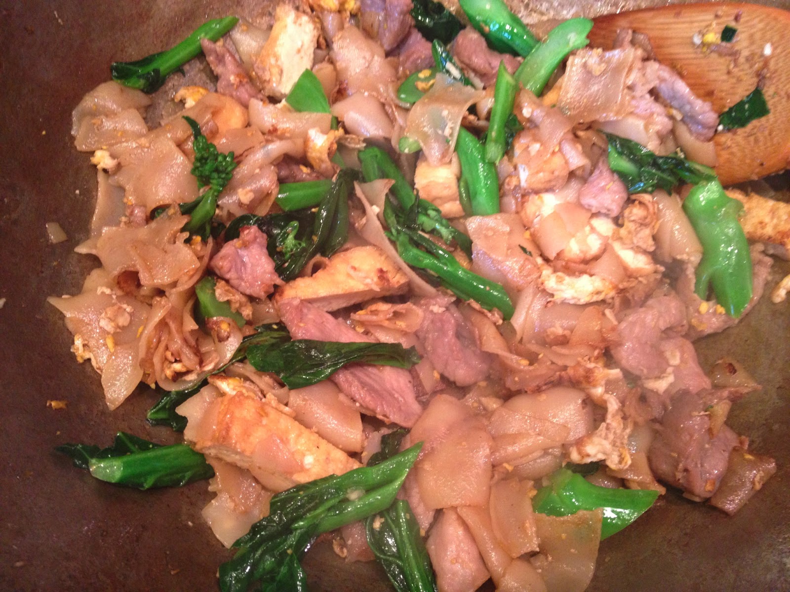 Pad See Ew -- Thai Soy Sauce Noodles ~ Food Generalist