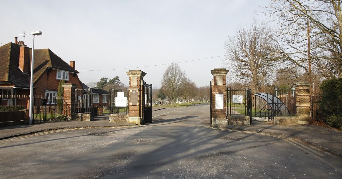 The Church Explorer: Henley Road Cemetery Reading