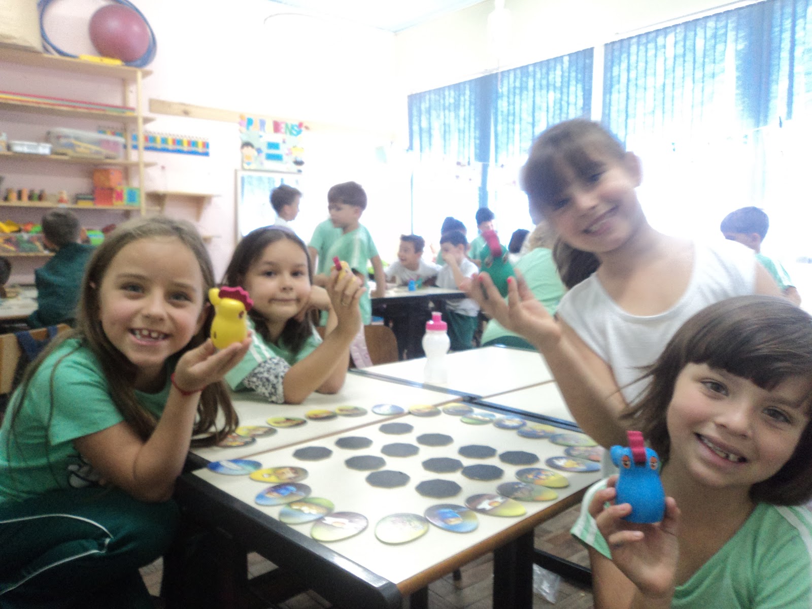 Escola Municipal de Ensino Fundamental Selvino Ritter: JOGO CHICKENS ...