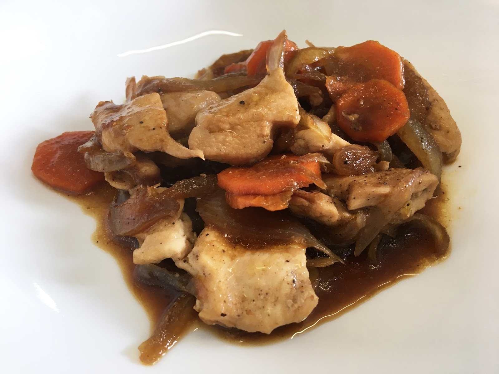 Recetas para cocinillas: Pollo encebollado al café