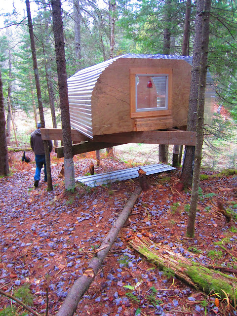 Relaxshacks.com: Wanna stay in a treehouse, a cabin, a mini-mobile ...
