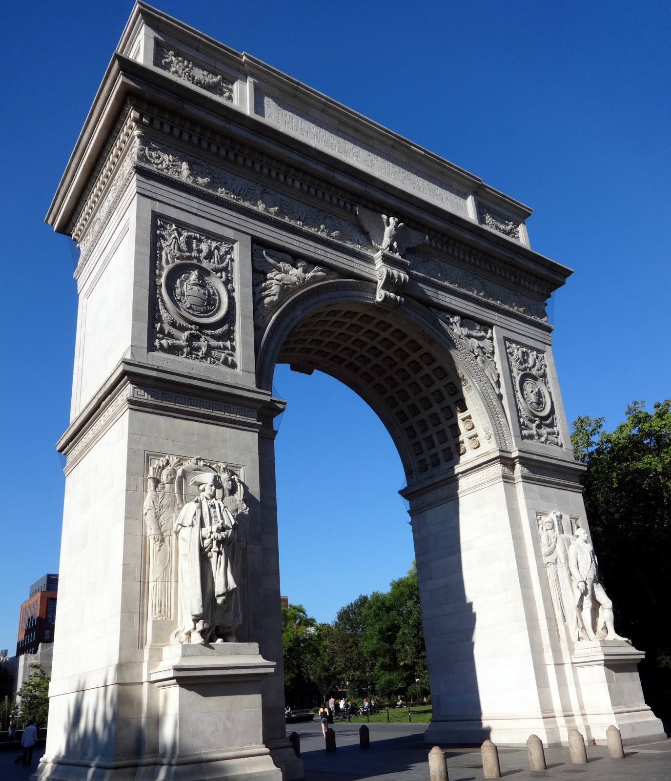 The Mathematical Tourist: Washington Square Arch