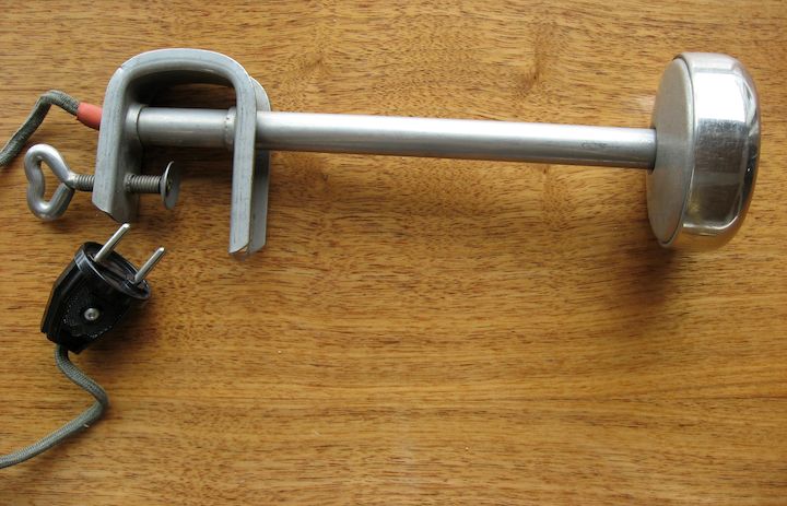 The Hausfrau Journal: Magical millinery: an iron for hat making