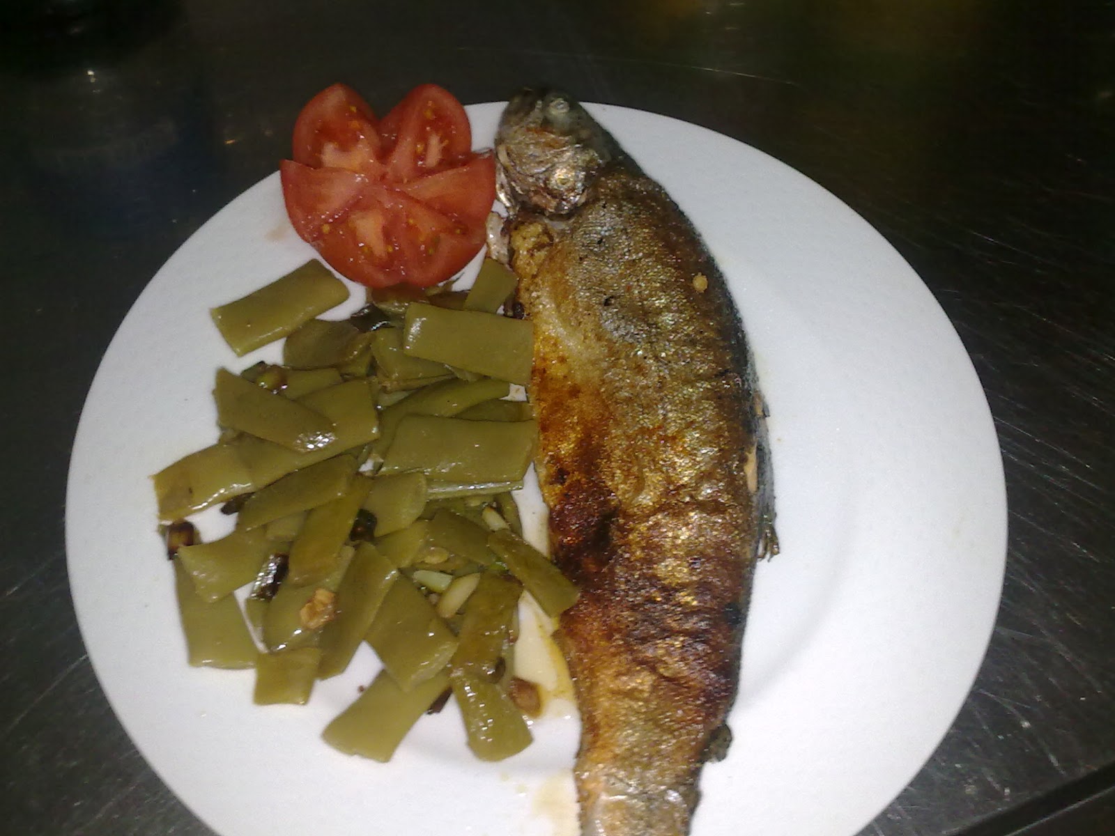 El buen comer: TRUCHA A LA PLANCHA CON JUDIAS VERDES