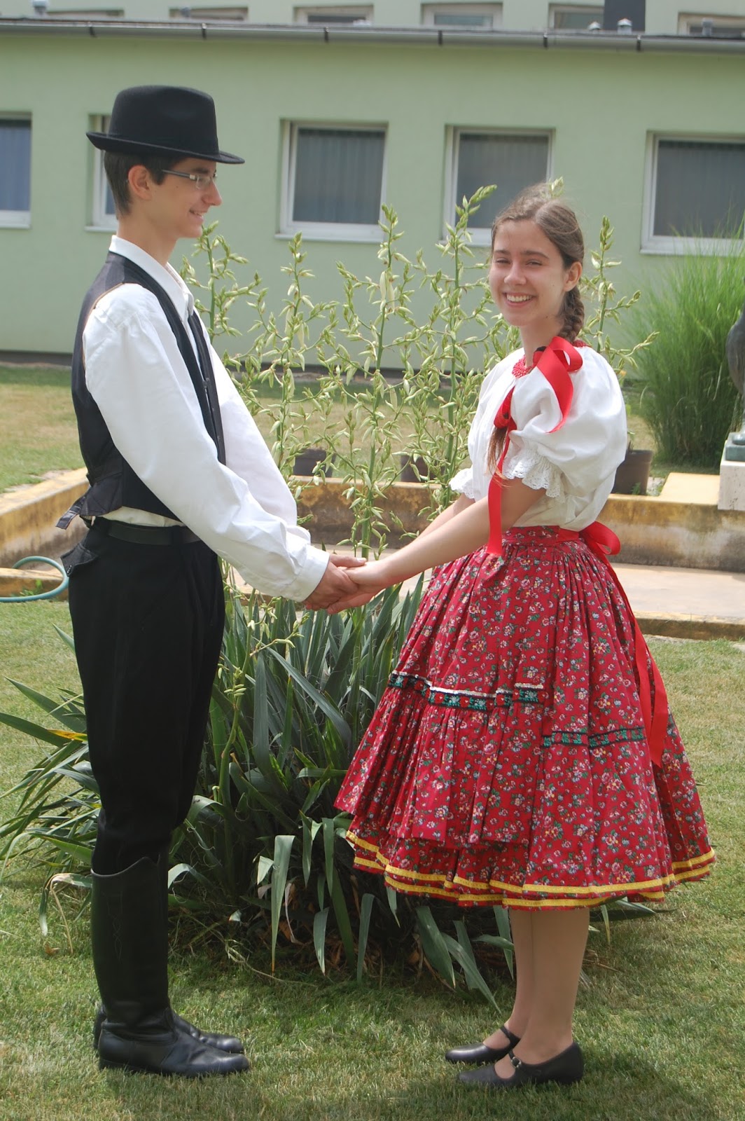 EUROFEST: Hungarian traditional costume