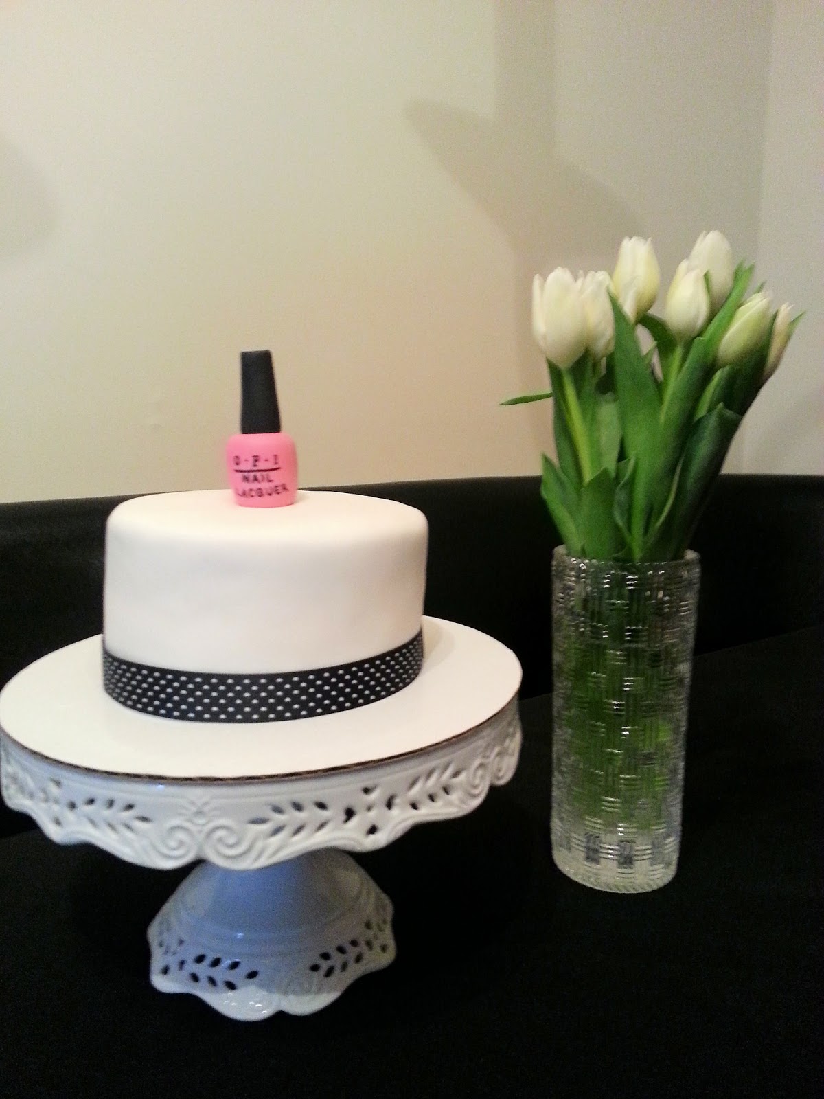 Victoria's Sweets: Nail Polish Cake