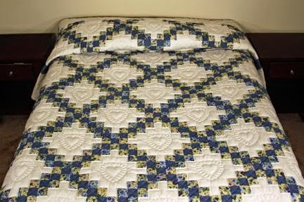 PURPLE SAGE ORIGINALS: Irish Chain and Trip Around The World Quilt ...