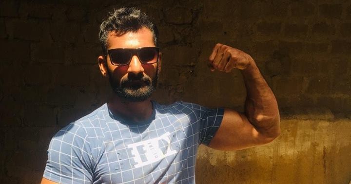 world bodybuilders pictures: PAKISTANI BODYBUILDER MUHAMMAD IN GLASSES ...