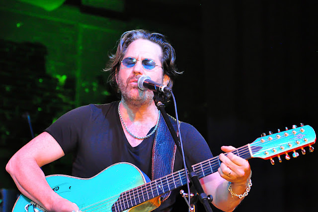 OH SNAP! Life's Great Treasures and Adventures: Kip Winger {Yeah, lead ...