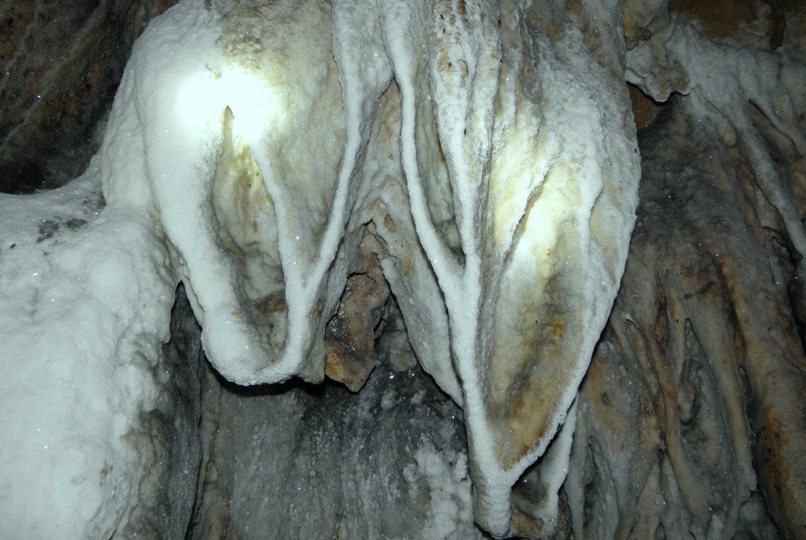 Exploring The Paterno And Bengaongao Caves In Ambongdolan, Tublay, Benguet