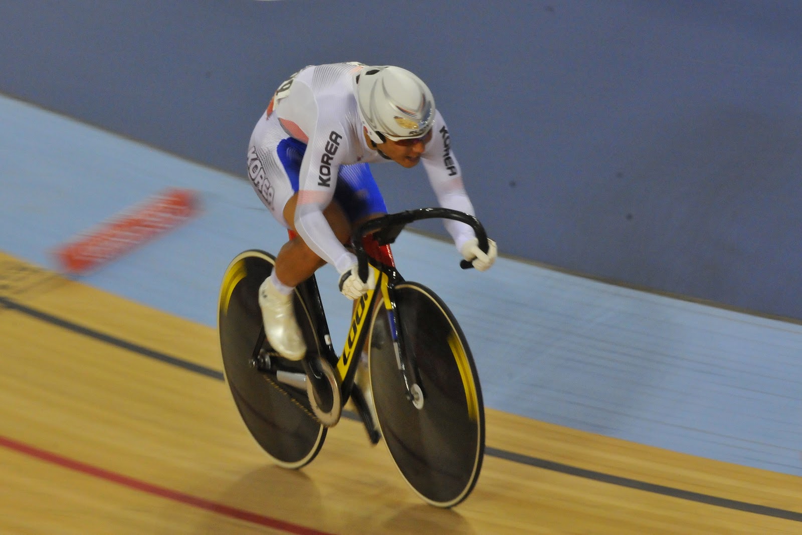London 2012 Olympic Photo Blog: Cycling at the Velodrome
