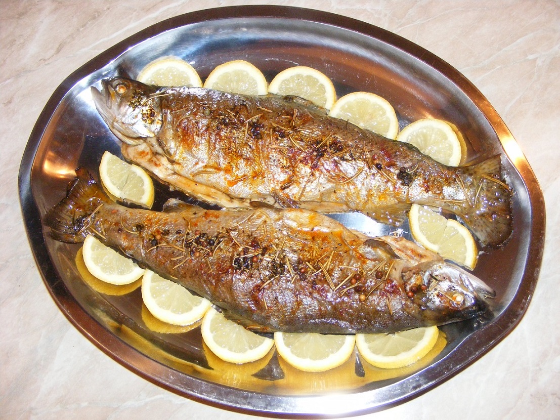 Pastrav la cuptor cu lamaie | Preparatedevis.ro