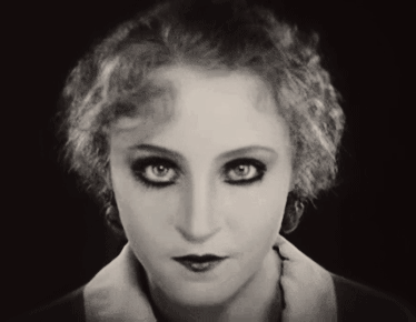 Centauros de la pantalla: David Wark Griffith: "padre del cine moderno"