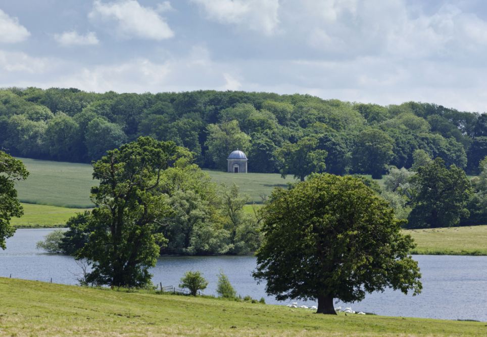 Landed families of Britain and Ireland: (306) Bacon of Redgrave Hall ...