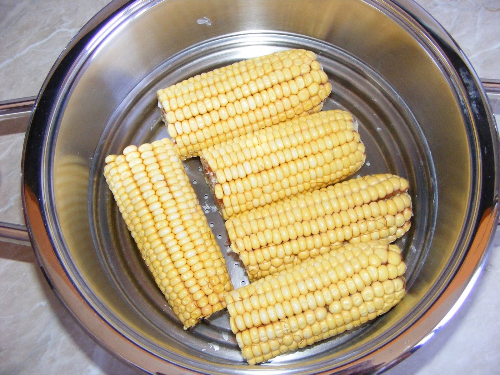 Porumb fiert la aburi | Preparatedevis.ro