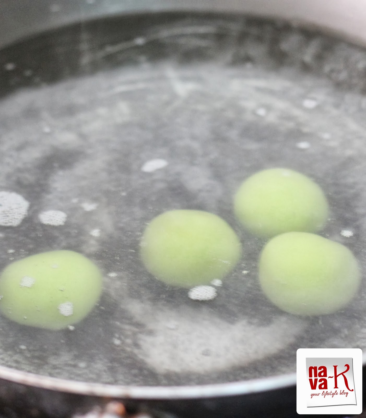 nava-k: Kuih Buah Melaka