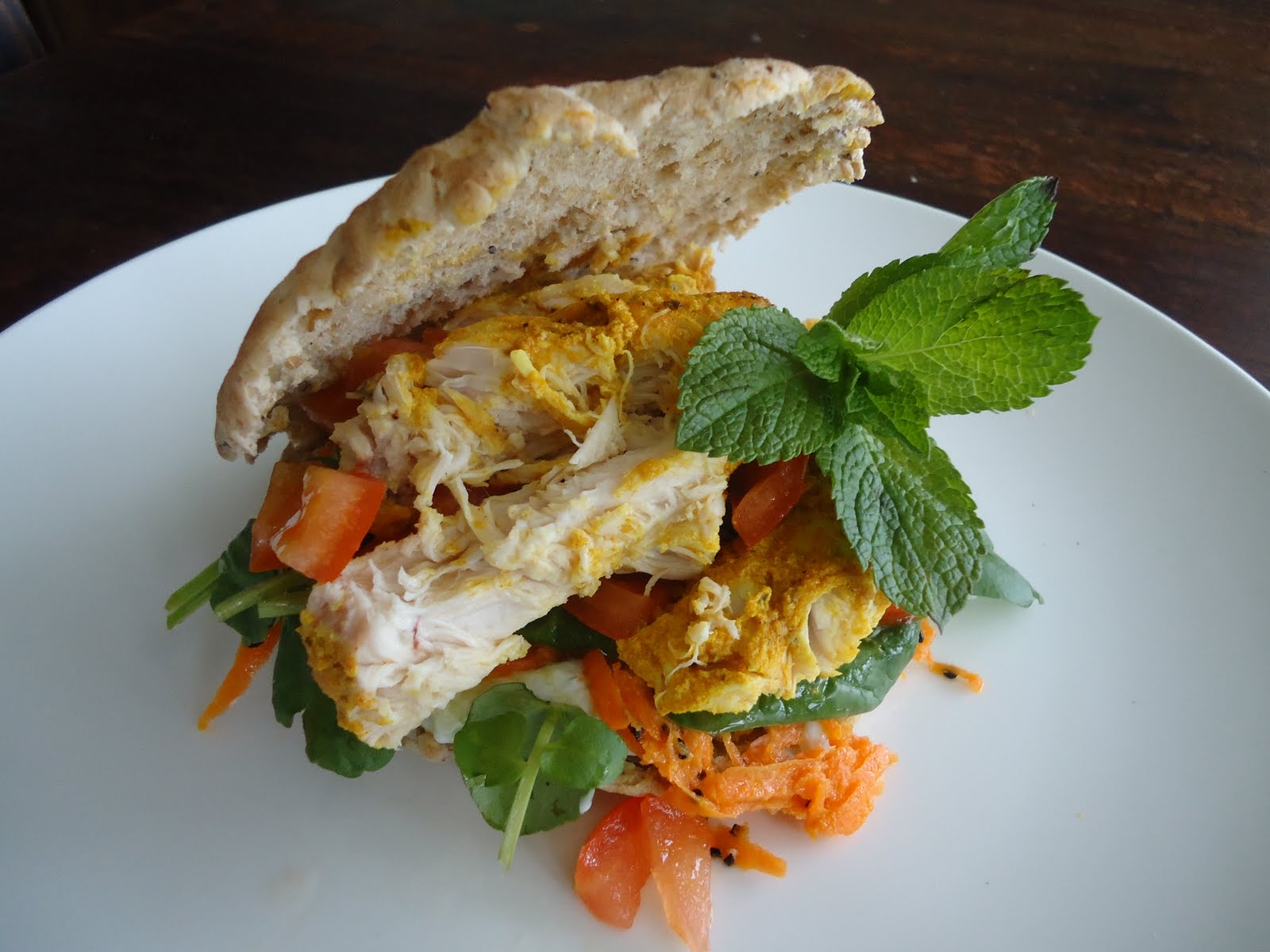 Skinny Loves Food: Chicken Tikka Wholemeal Pitta with a Mint & Cucumber ...