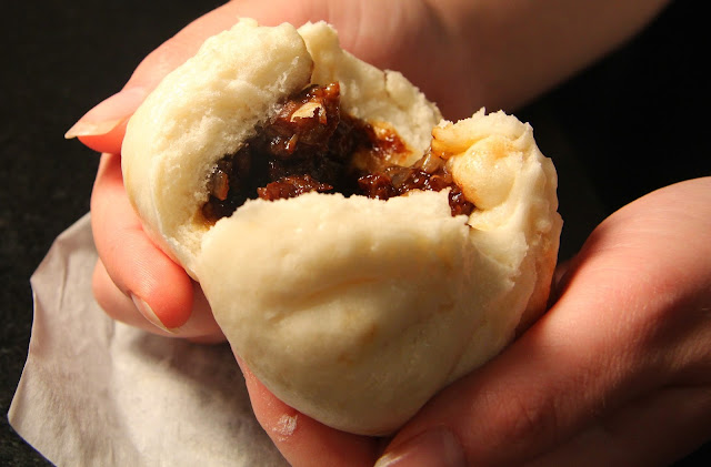 Steamed BBQ Pork Buns (with an artsy picture and recipe!) : r ...