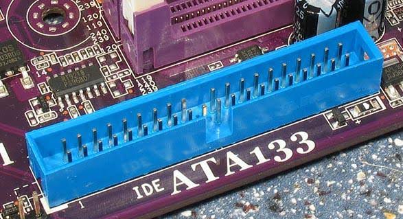 Tips dan Info Komputer: 8) Port ATA/ IDE